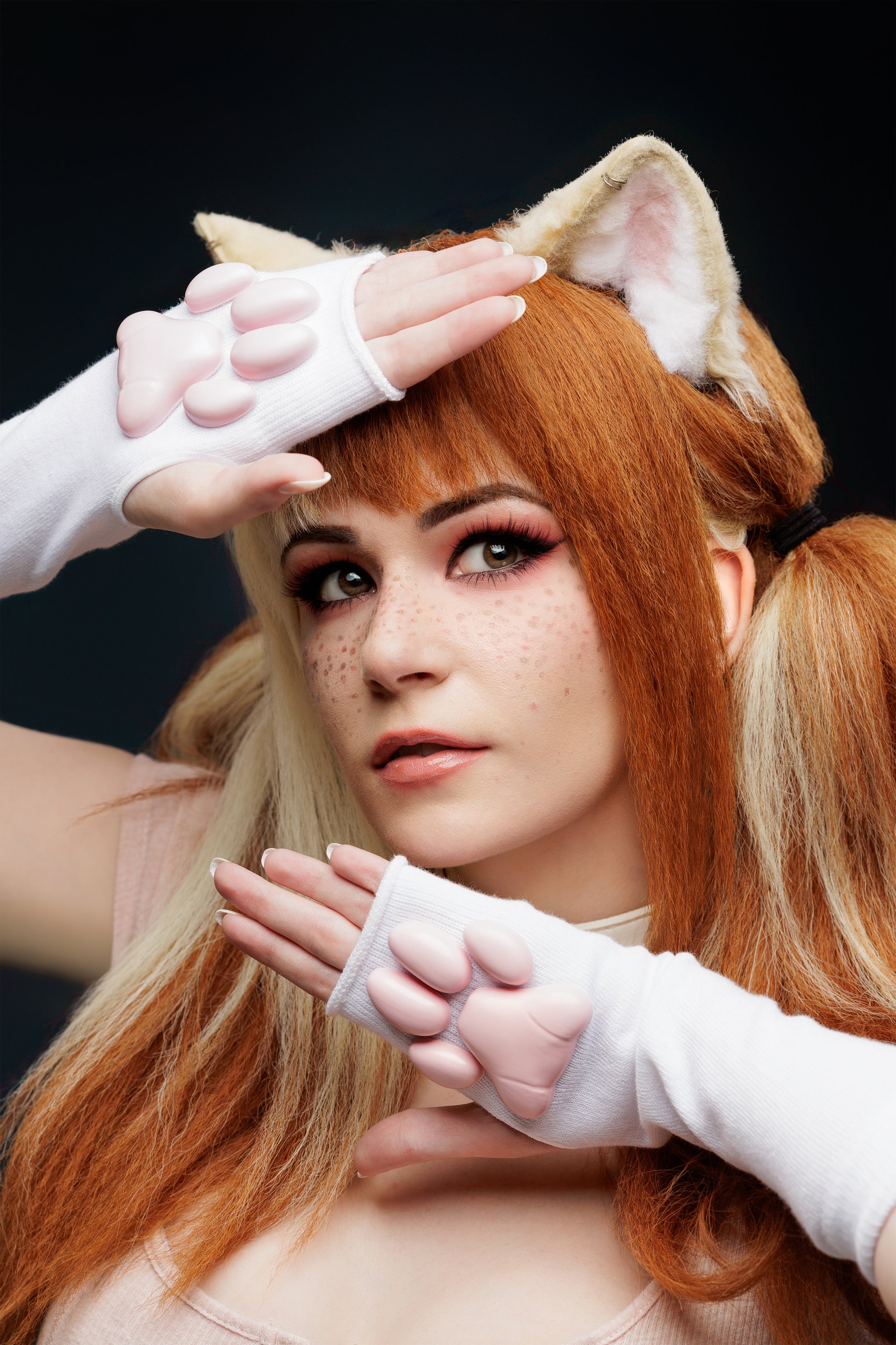 ToeBeanies White Mittens